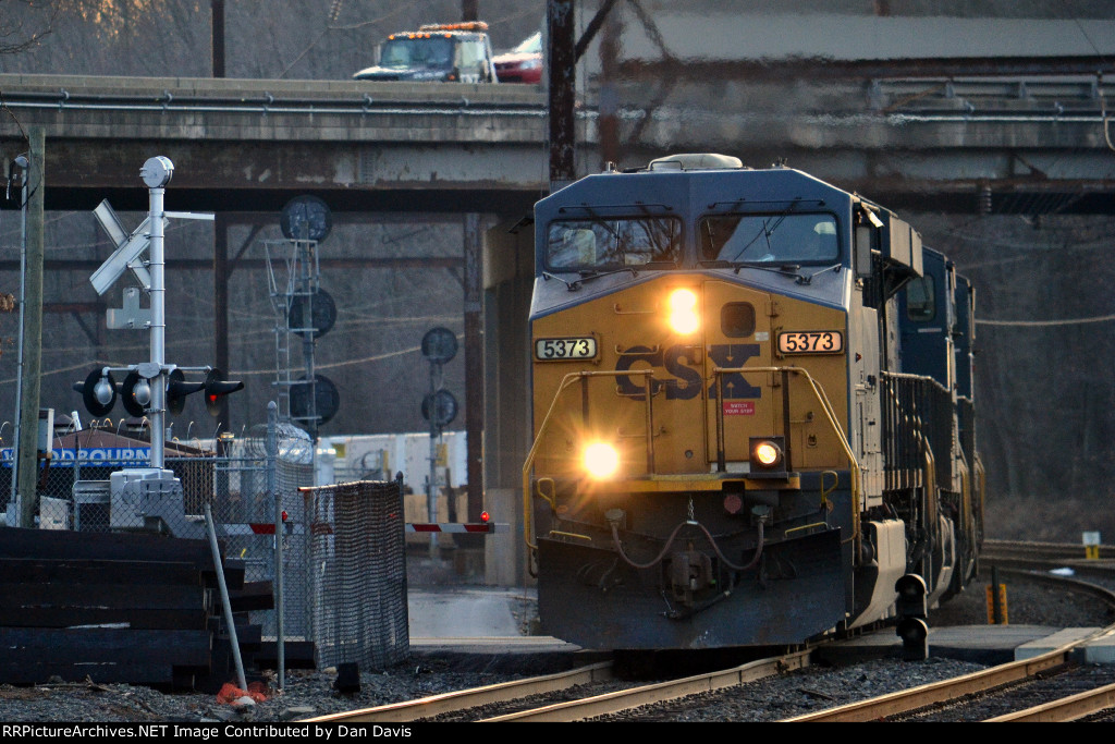 CSX ES40DC 5373 leads Q034-07